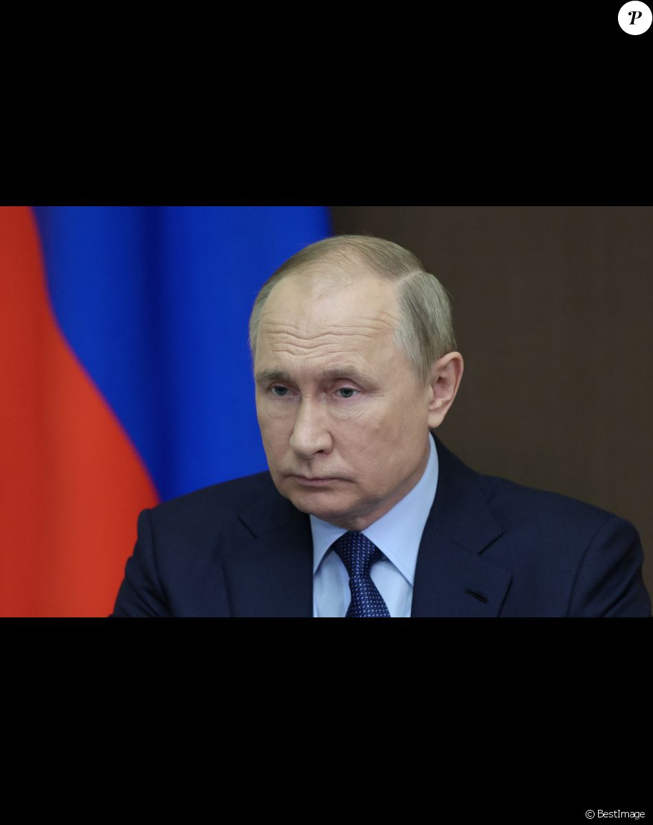 Vladimir Poutine le visage gonflé : son état de santé inquiète : le ...