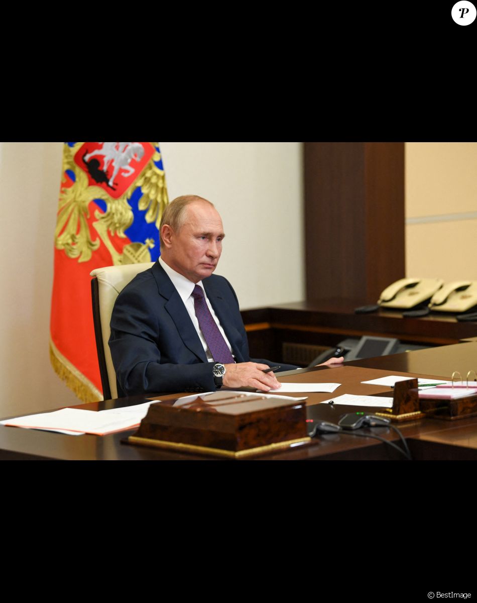 Vladimir Poutine le visage gonflé : son état de santé inquiète : le ...