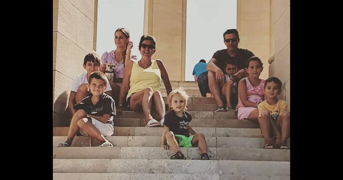 Cindy et Fernand Reymond, à la tête d'une tribu de neuf enfants et ...