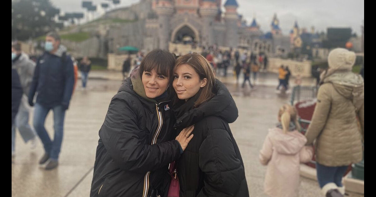 Alizée : Maman comblée en week-end à Disneyland avec ses filles ...