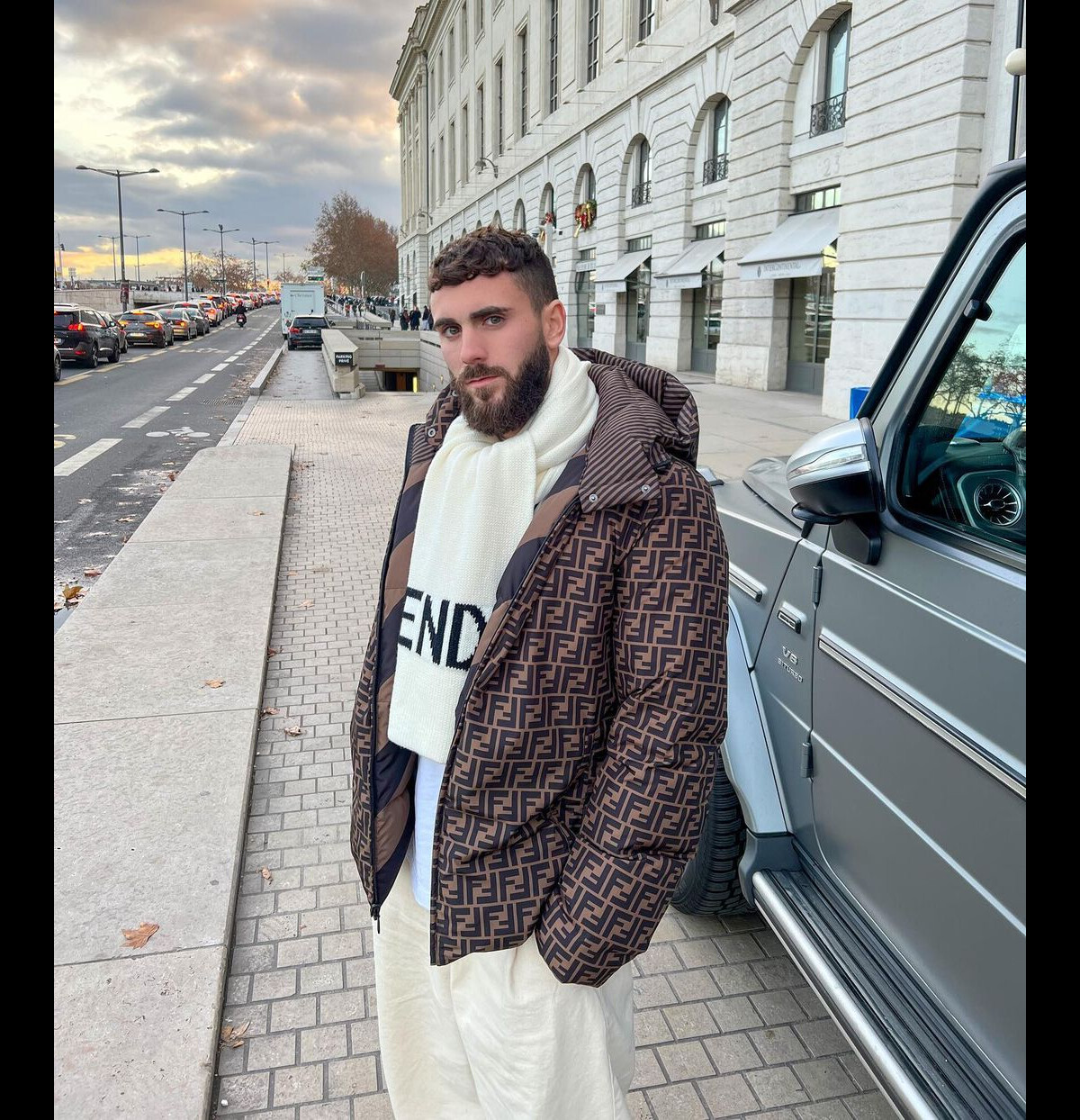 Photo : Illan prend la pose sur Instagram - Purepeople
