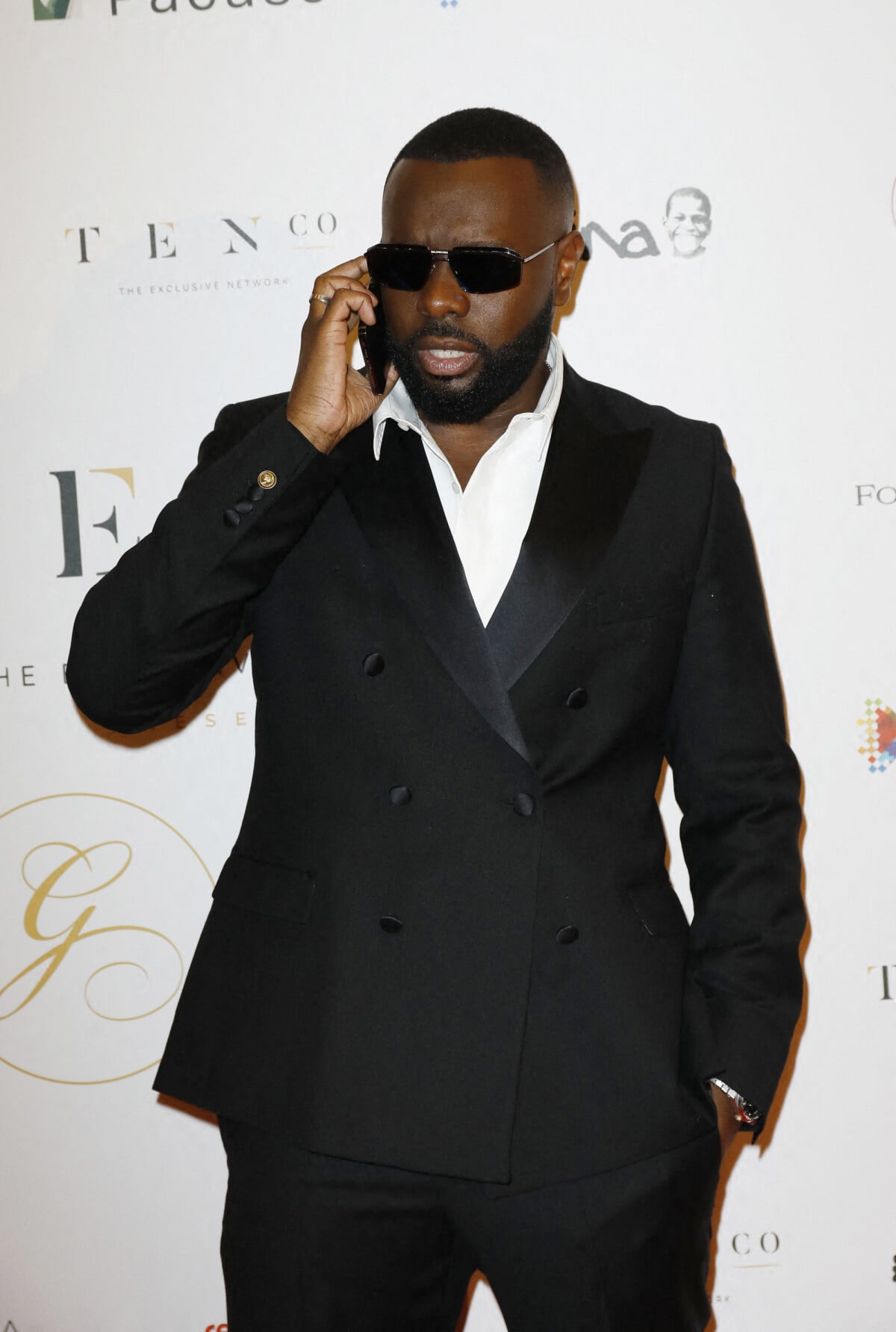 Photo : Gims - Photocall de la 10ème édition du "Global Gift Gala 2021 ...