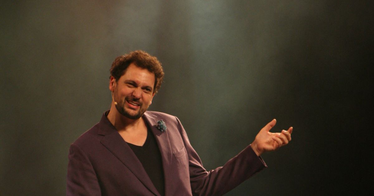 Exclusif - Eric Antoine - Soirée Magic Dream à l'Alhambra pour soutenir ...