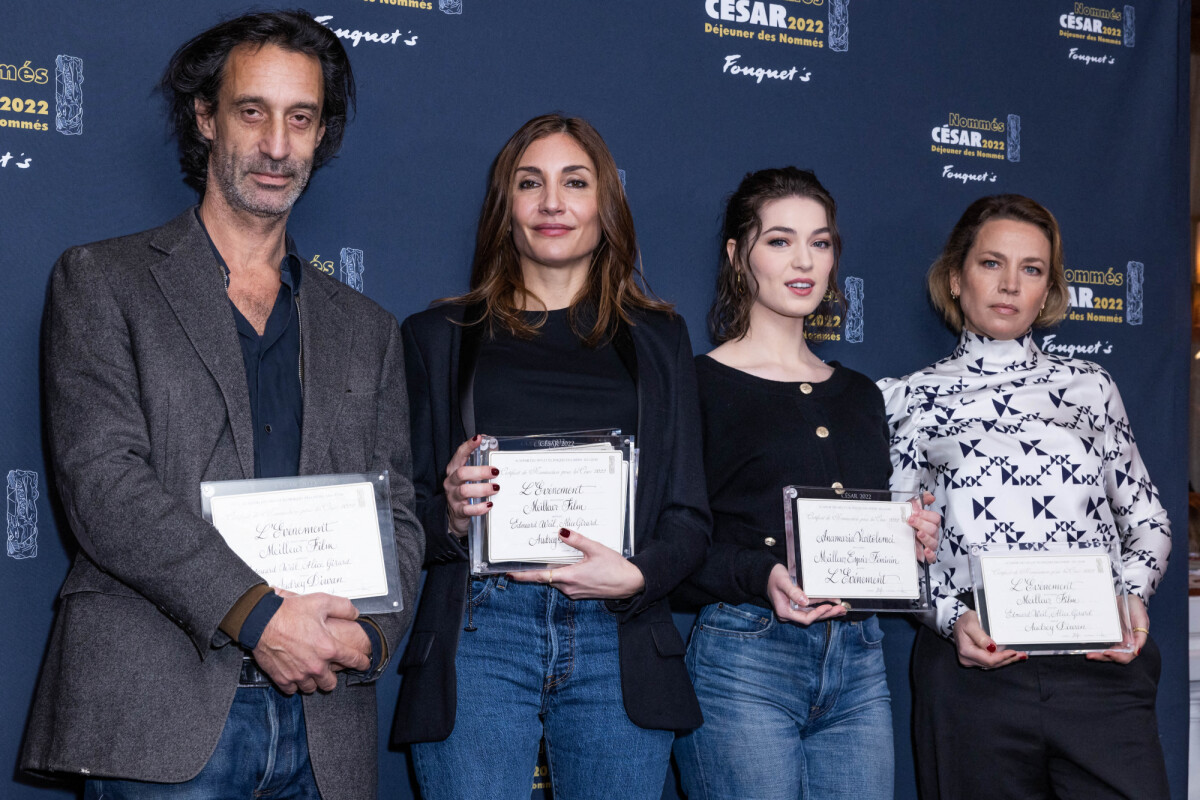 Photo : Edouard Weil, Audrey Diwan, Anamaria Vartolomei et Alice Girard ...