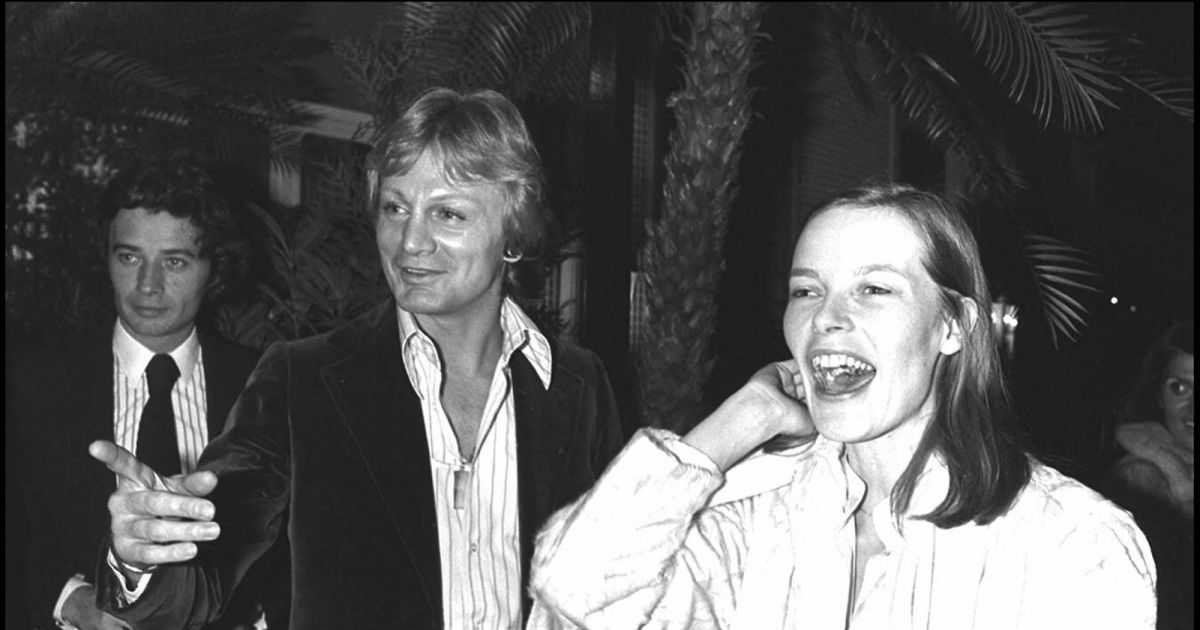 Jean-Luc Brunel, Claude François et une amie en soirée au Régine's en ...