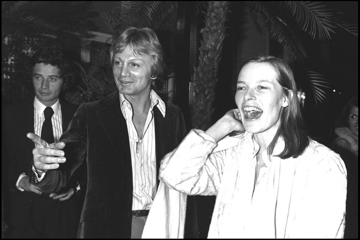 Photo : Jean-Luc Brunel, Claude François et une amie en soirée au ...