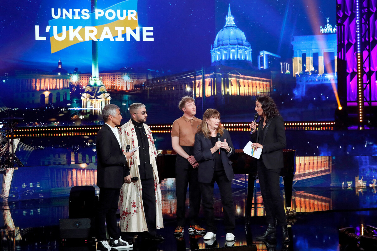 Photo : Nagui, Sofiane Pamart, Eddy de Pretto, Jane Birkin et Leïla Kaddour - Emission spéciale ...