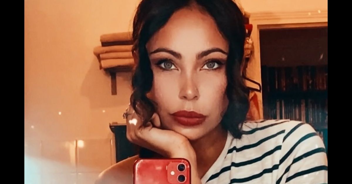 Andie, la fiancée de Christophe Carrière - Purepeople