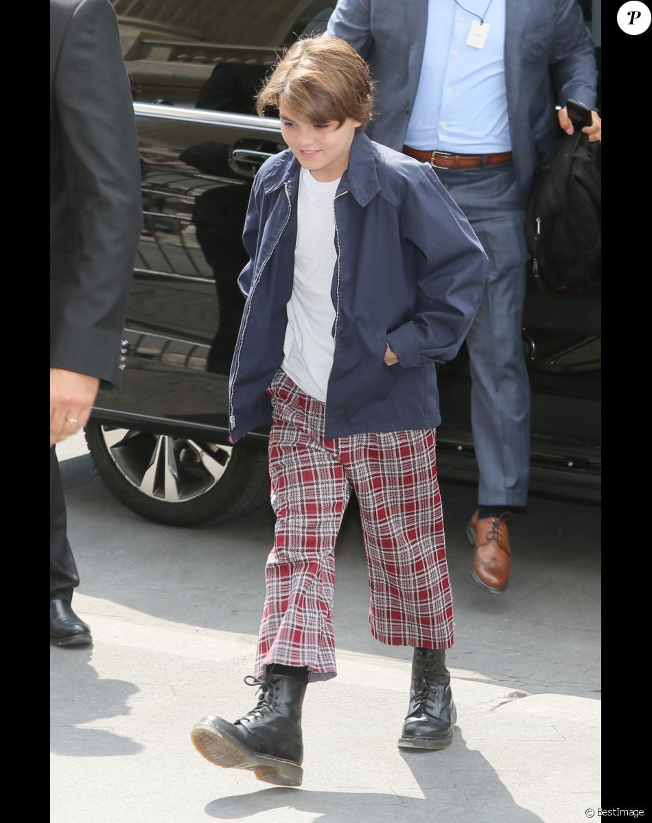 Jack Depp a 20 ans : à quoi ressemble le fils de Vanessa Paradis et ...