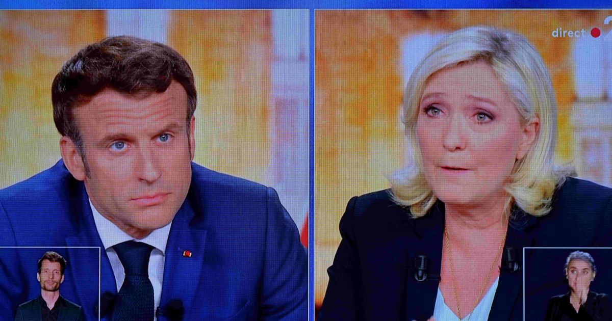 Illustration du débat télévisé entre les deux candidats en finale de l ... Illustration du débat télévisé entre les deux candidats en finale de l ...