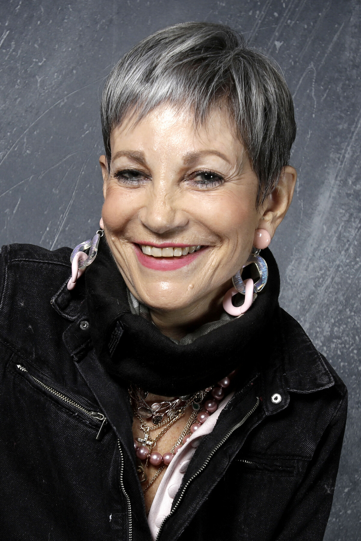 Photo : Portrait de Isabelle Morini-Bosc lors de l'enregistrement de l ...