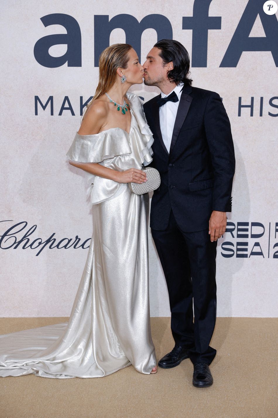 Petra Nemcova et son compagnon Benjamin Larretche - Photocall du gala ...