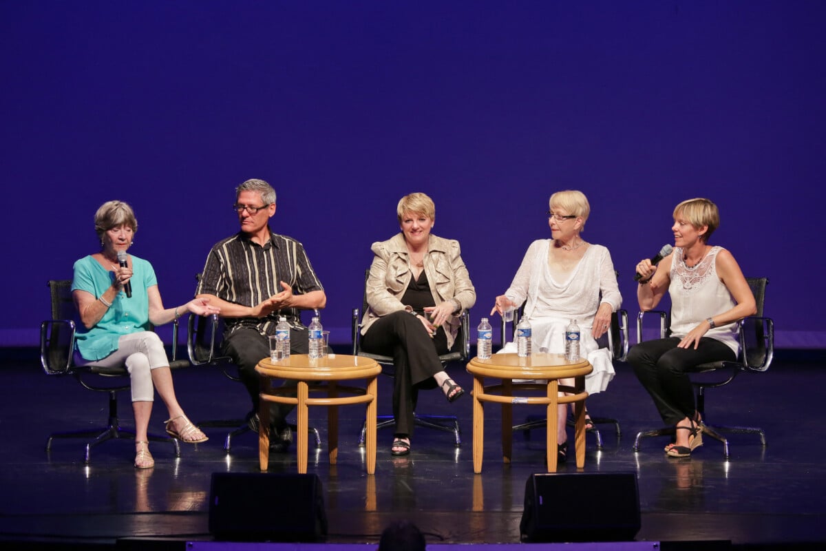 Photo : Charlotte Stewart (Miss Beadle), Radames Pera (John Sanderson ...