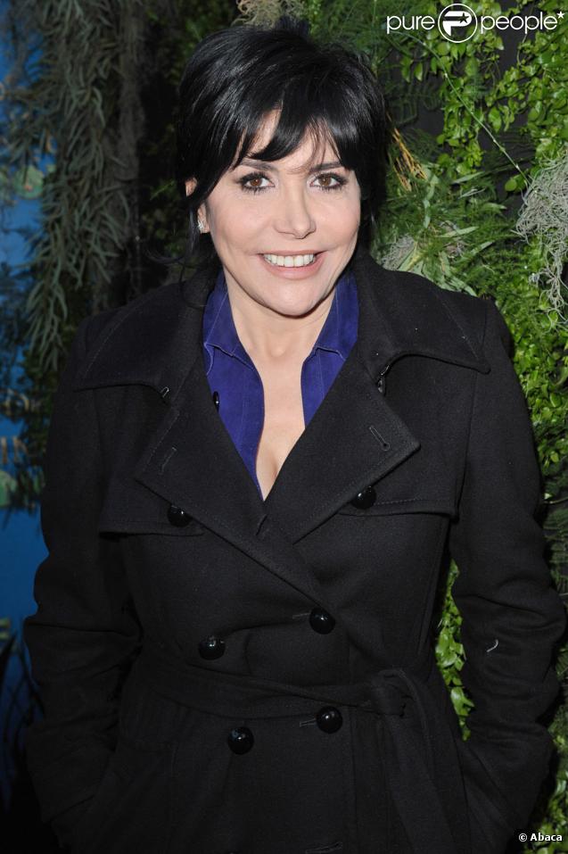 Liane Foly est aux anges... grâce à Mimie Mathy ! - Purepeople