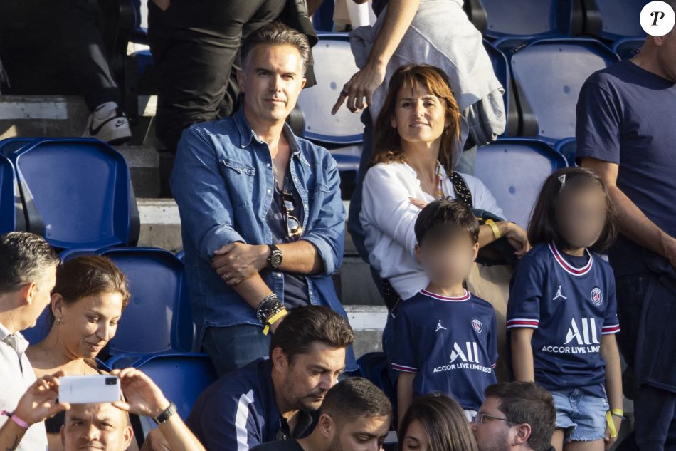 Semi Exclusif - Faustine Bollaert, son mari Maxime Chattam et leurs ...