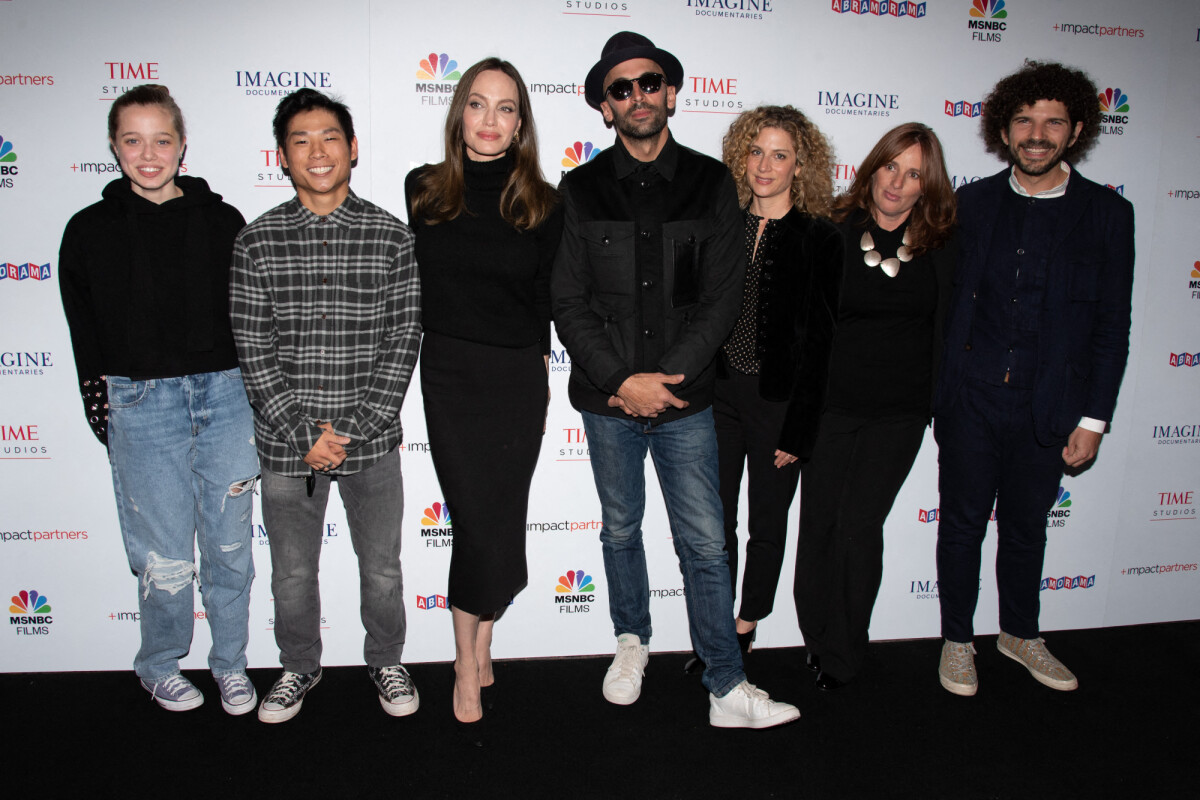 Photo : Shiloh Jolie-Pitt, Pax Jolie-Pitt, Angelina Jolie, JR, Sara ...