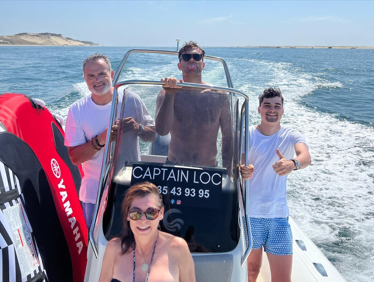 Photo : Damian Penaud en vacances en famille - Purepeople