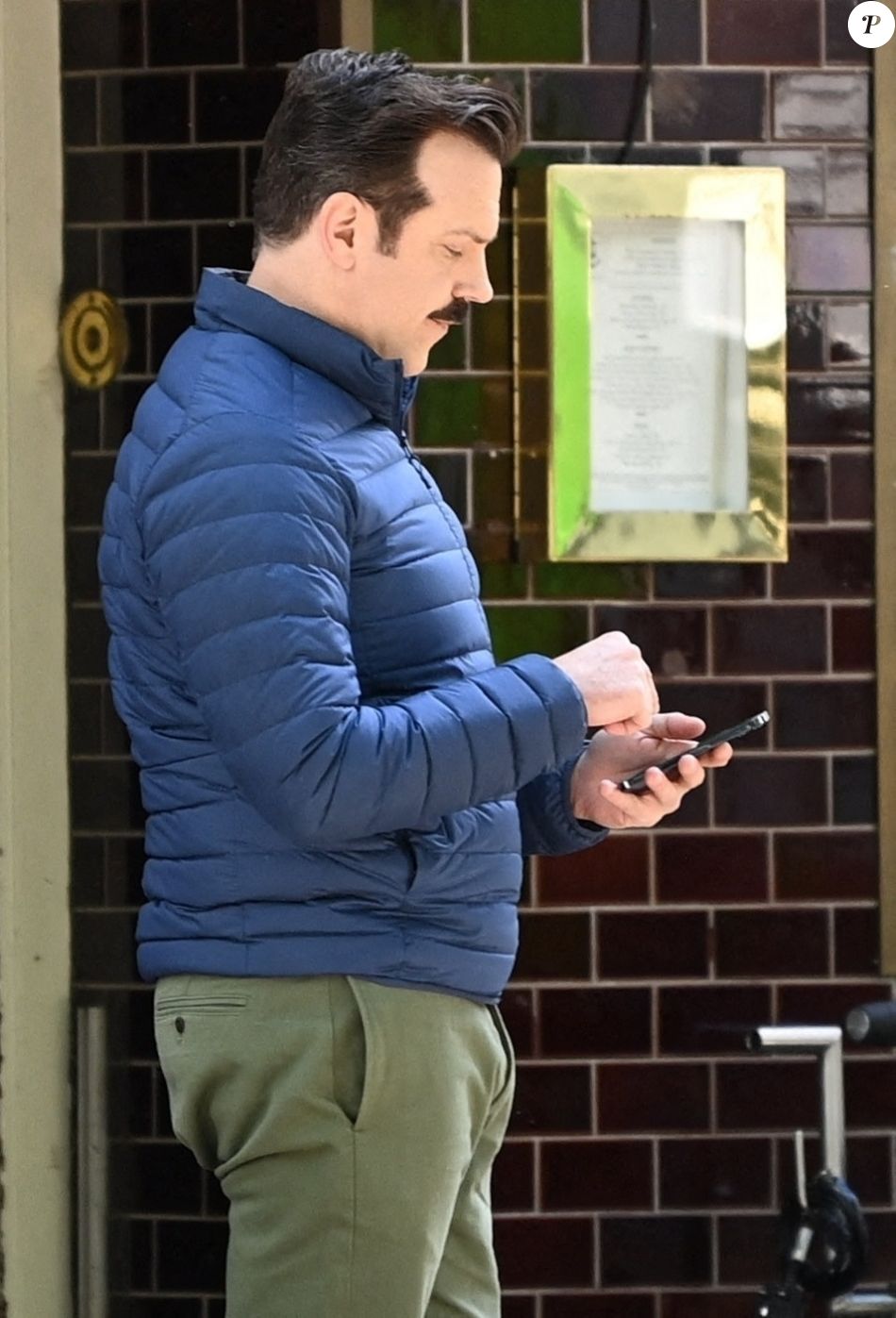 Jason Sudeikis sur le tournage de la série Ted Lasso à Londres, le 27 ...