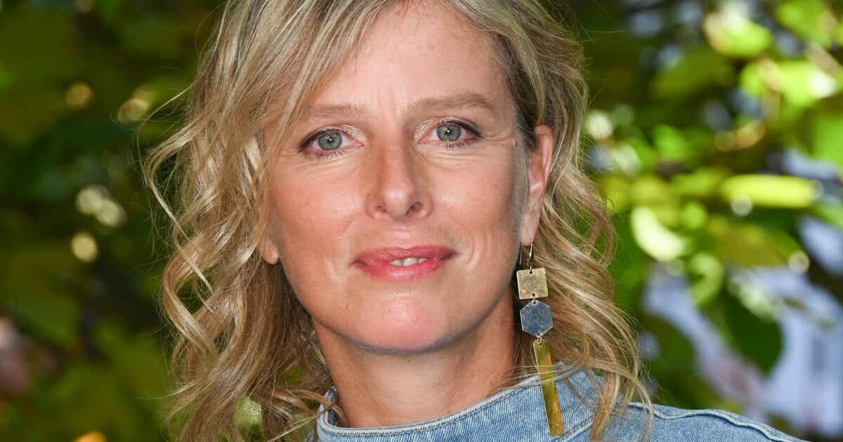 Karin Viard : Mini-robe et chaussures léopard, la jeune mariée dévoile ...
