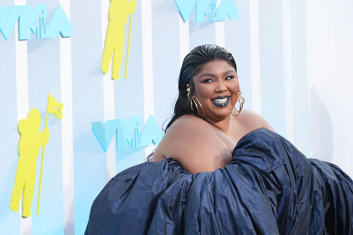 Photo : Lizzo - Photocall des Video Music Awards (VMA) au Prudential ...
