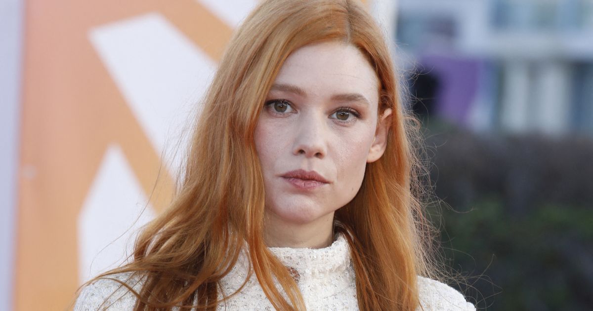 Àstrid Bergès-Frisbey - Cérémonie d'ouverture de la 48e édition du Festival du Cinéma Américain ...