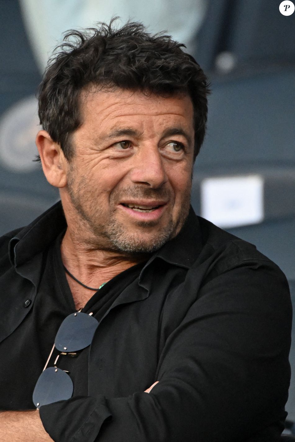 Patrick Bruel - Célébrités au Match de football en ligue 1 Uber Eats ...