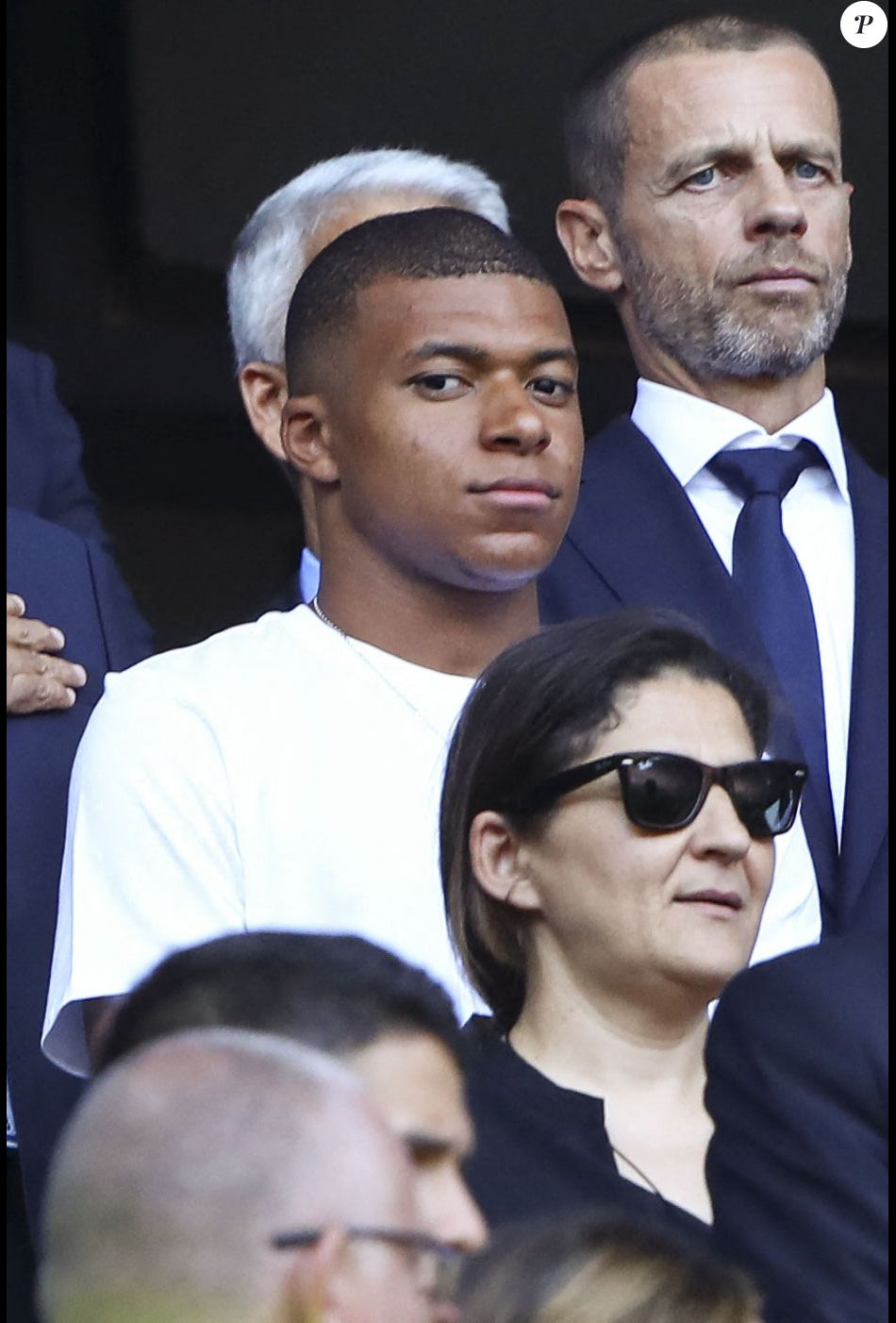 Kylian Mbappé et sa maman Fayza Lamari - Finale de la coupe du monde ...