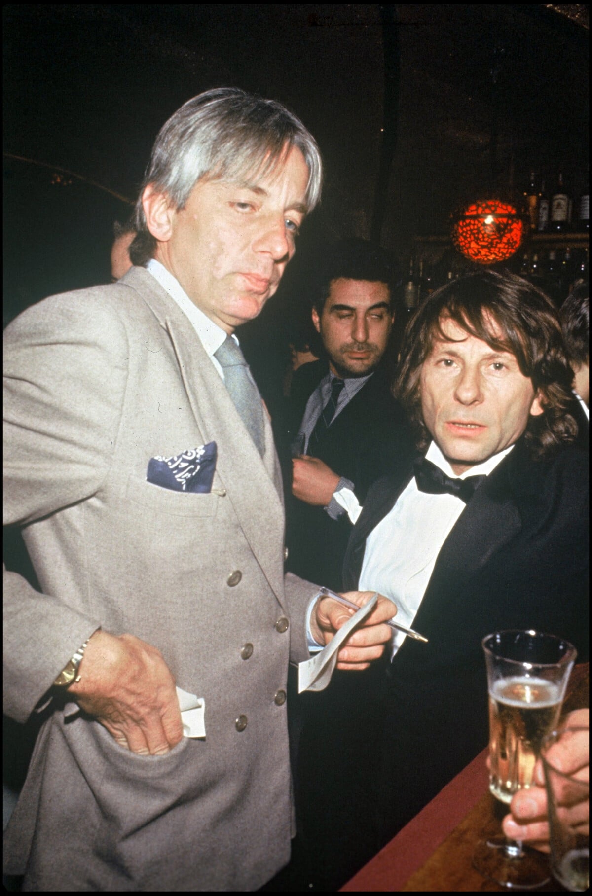 Photo : Just Jaeckin et Roman Polanski chez Castel en 1984 - Purepeople