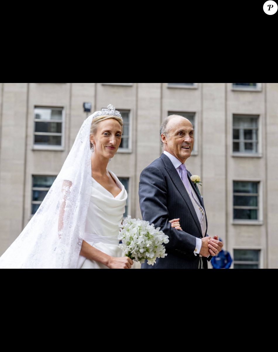 Philippe de Belgique : Mariage de sa nièce Maria Laura, rayonnante dans ...