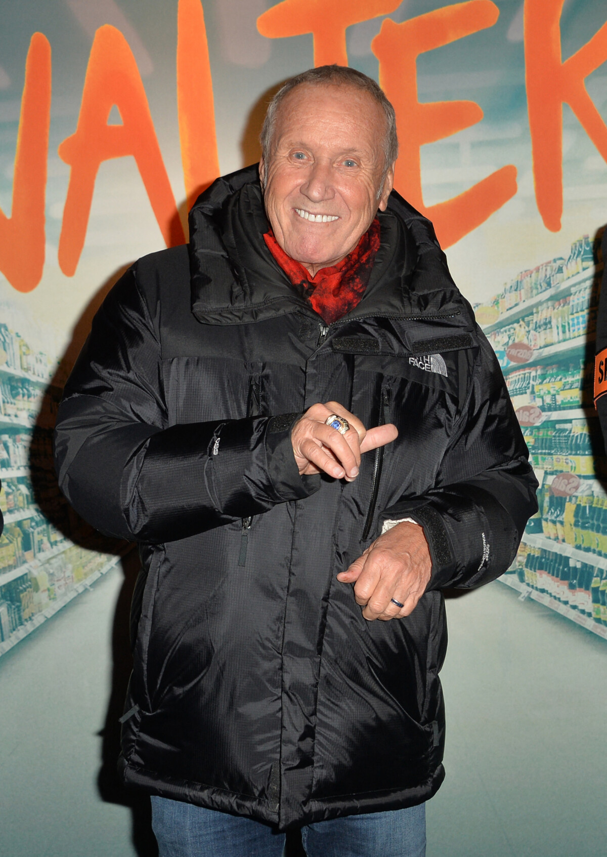 Photo : Yves Rénier à l'avant-première du film "Walter" au cinéma UGC ...