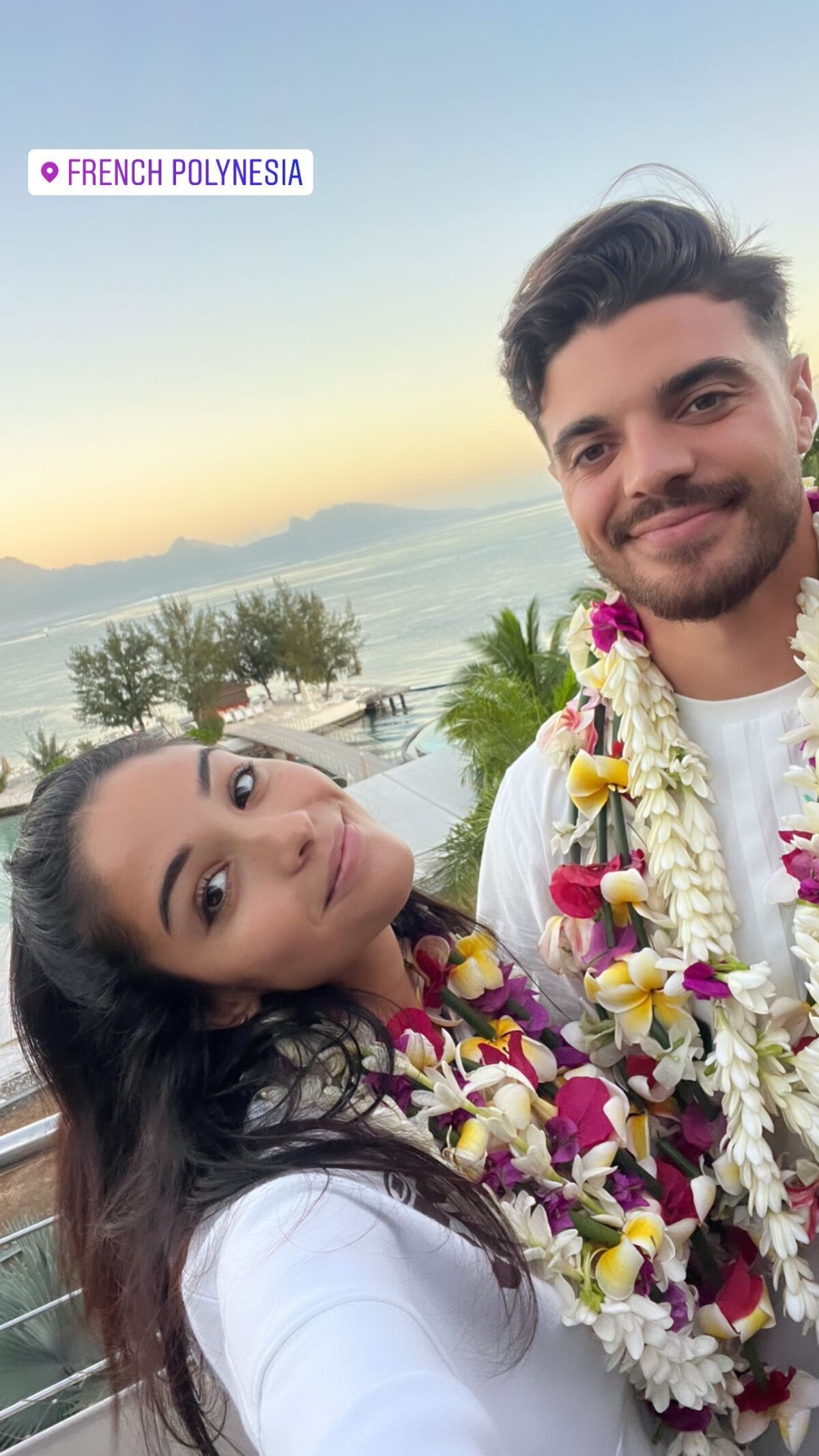Photo : Romain Ntamack et Lisa en vacances à Tahiti. - Purepeople