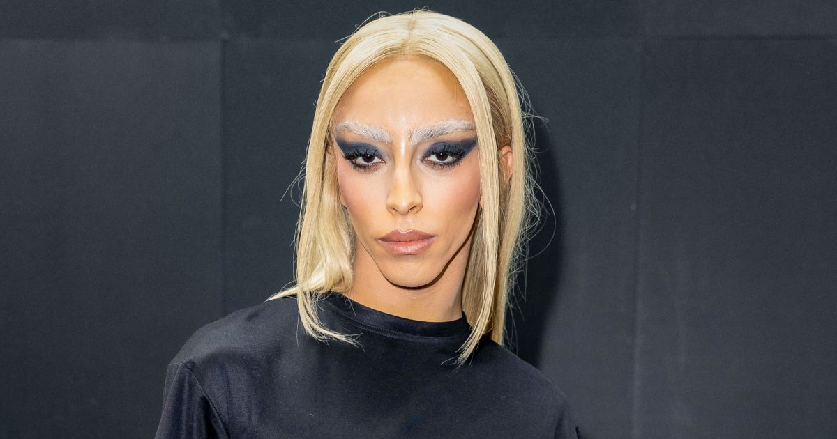 Bilal Hassani - Photocall du défilé Valentino Collection Femme Prêt-à ...