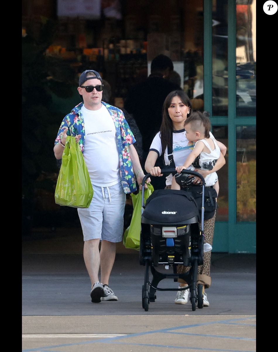 Macaulay Culkin papa : son fils Dakota, 1 an, a une coiffure très très ...