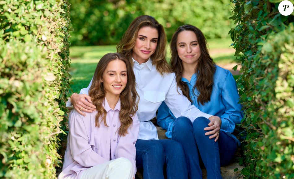 Photo officielle de la reine Rania de Jordanie et ses filles, la ...