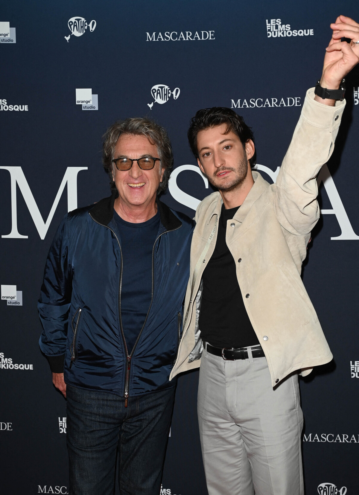 Photo : François Cluzet et Pierre Niney - Avant-première du film ...