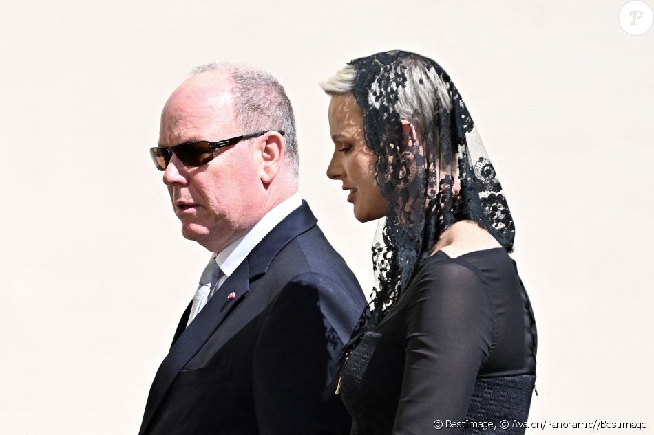 Le prince Albert II de Monaco et la princesse Charlène de Monaco ...