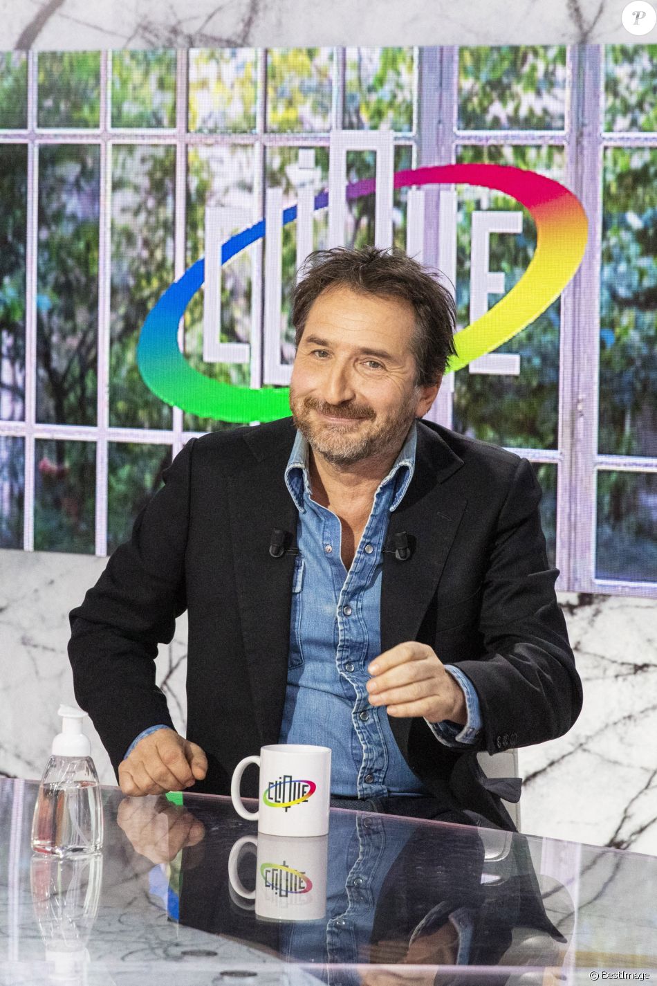 Exclusif - Edouard Baer lors de l'enregistrement de l'émission Clique ...