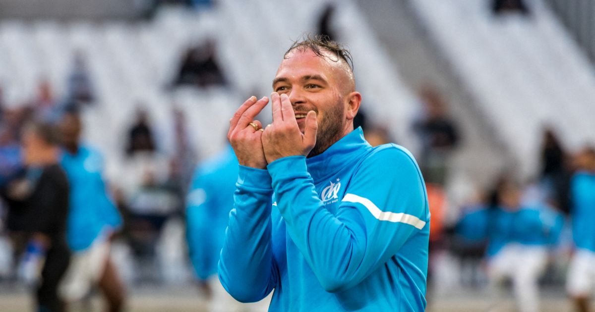 Jul durant le match des héros au Vélodrome de Marseille le 14 octobre ...