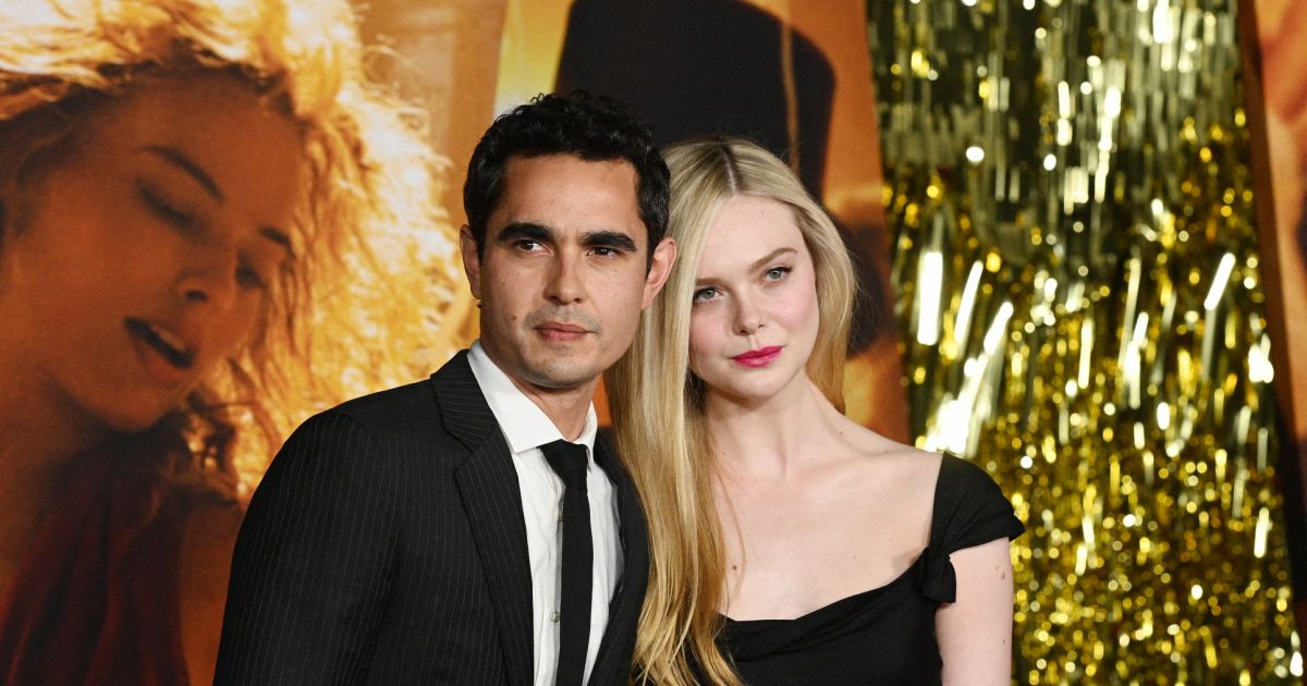 Max Minghella et Elle Fanning à la première du film Babylon à Los ...