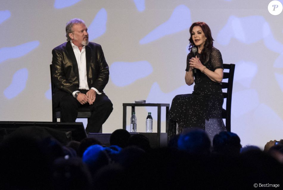 Tom Brown et Lisa Marie Presley au 40ème anniversaire de la mort Elvis ...