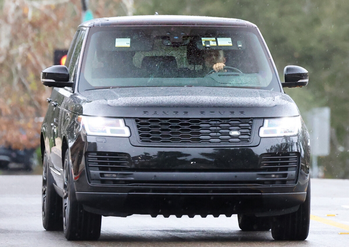 Photo : Exclusif - Le prince Harry se fait conduire par son chauffeur à ...
