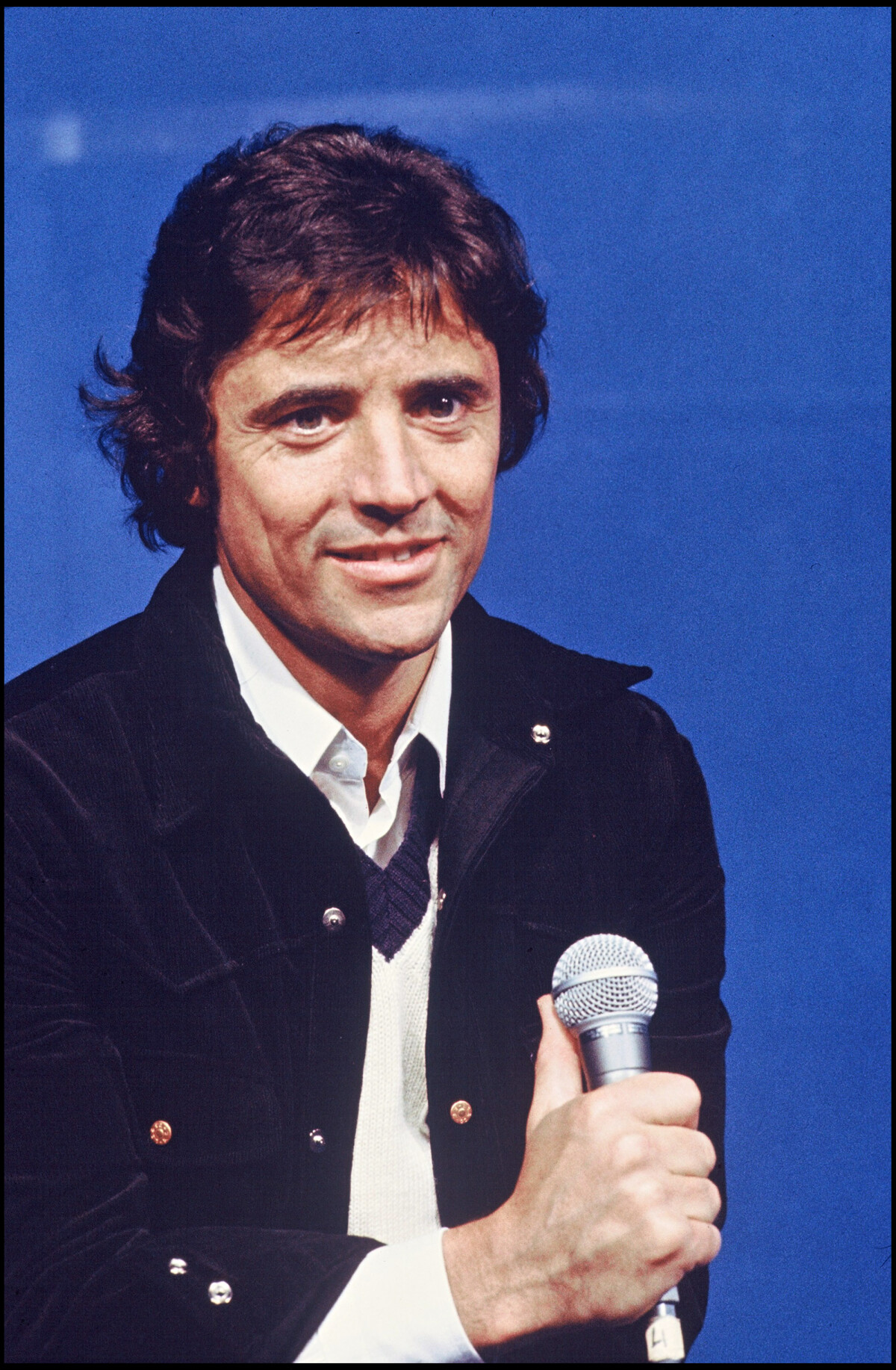 Photo : Sacha Distel sur un plateau de télévision (photo d'archive ...