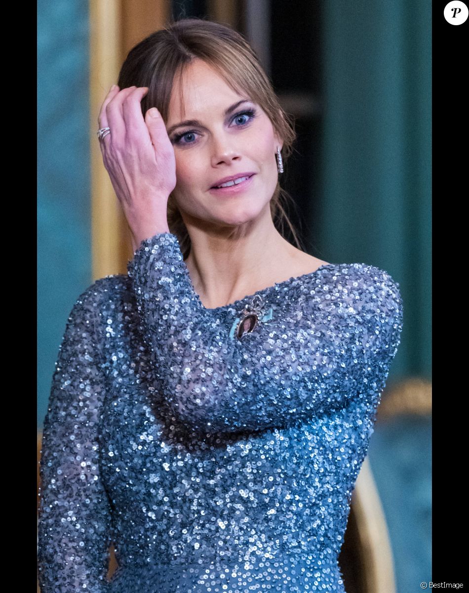 Sofia et Victoria de Suède : Les princesses en robe XXL devant leurs ...