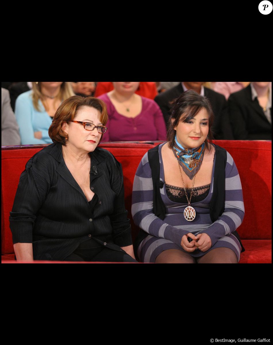 Marilou Berry surprend sa maman Josiane Balasko, son amoureux très ...