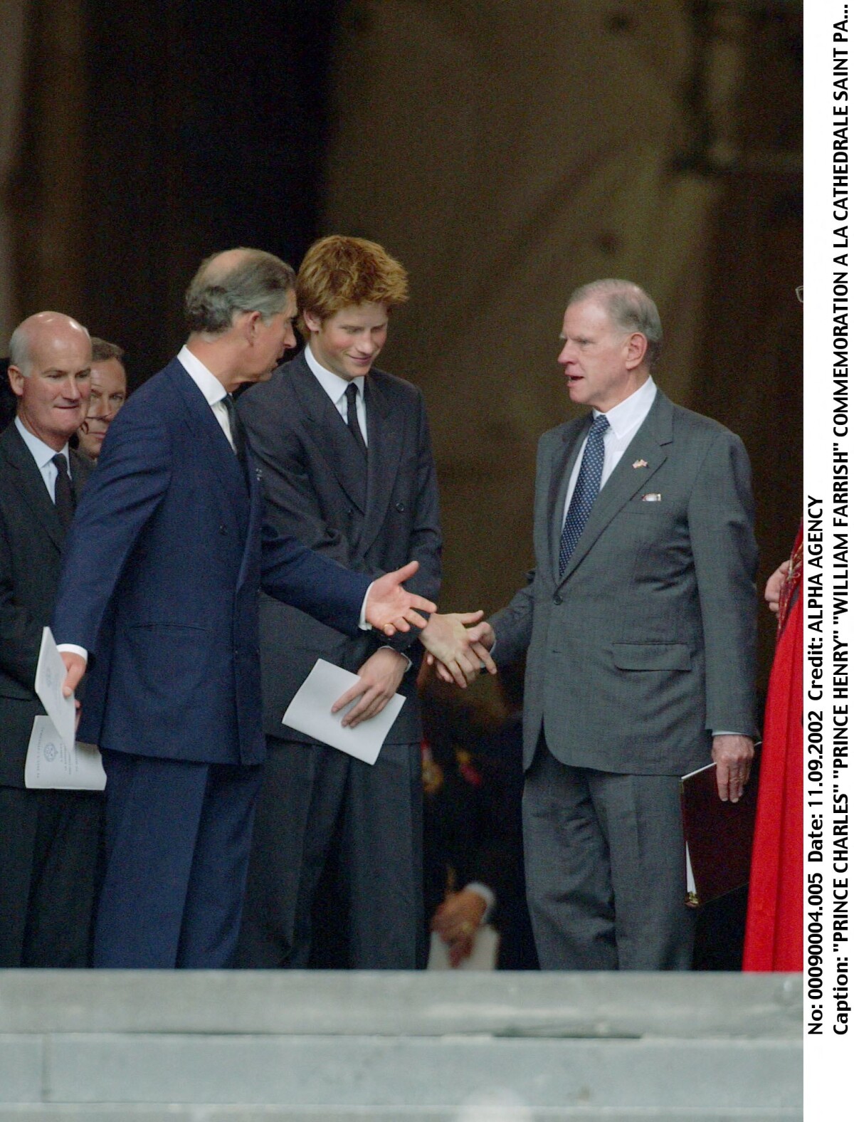 Photo : Prince Charles et prince Harry aux commémorations à la ...