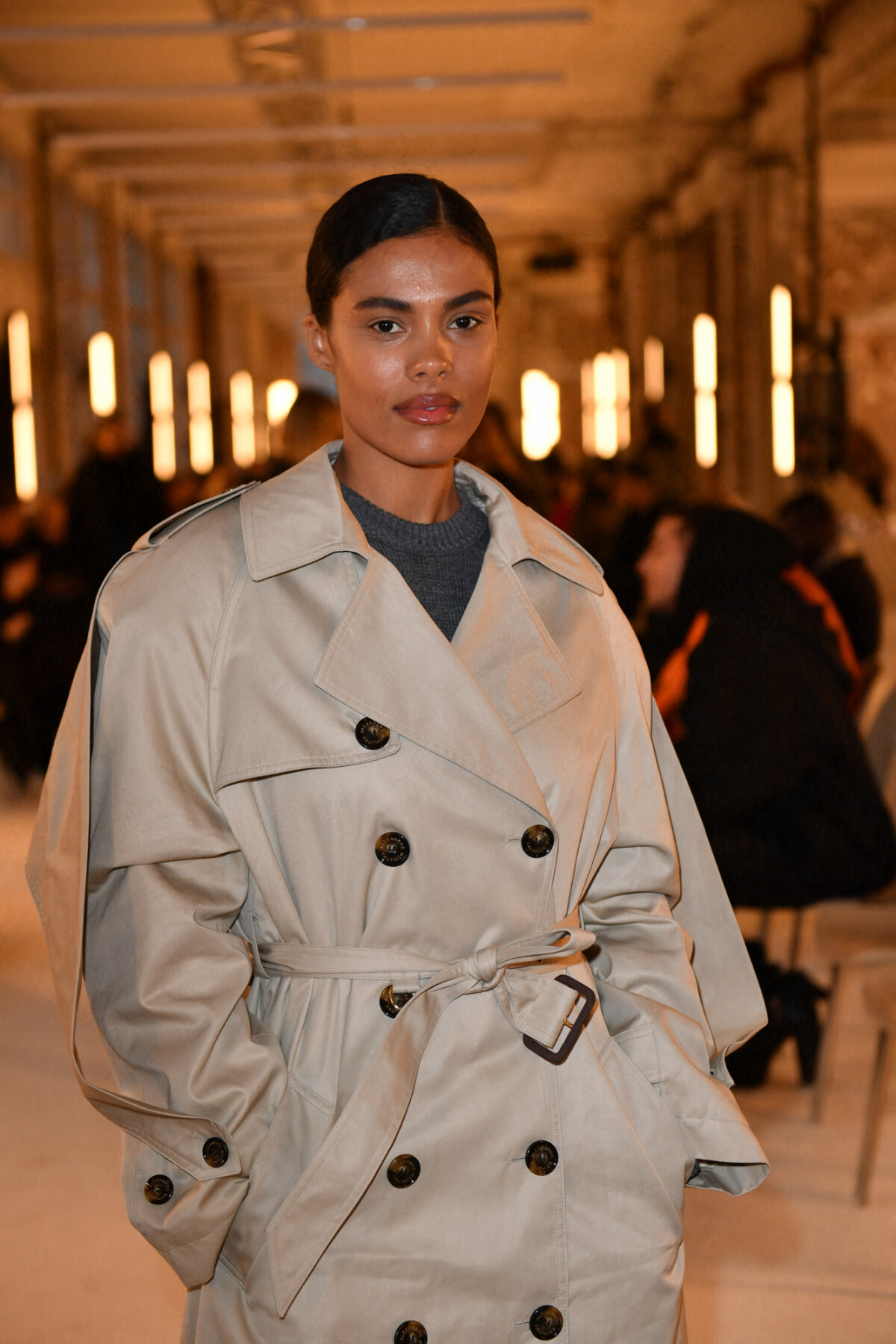 Photo : Tina Kunakey - Front Row au défilé de mode Haute-Couture ...