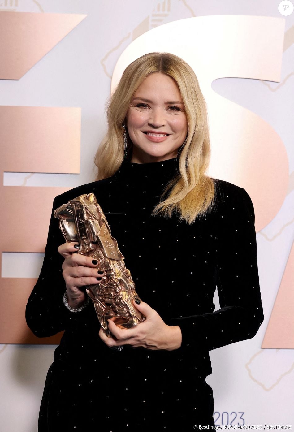 Virginie Efira César De La Meilleure Actrice Dans Revoir Paris ...