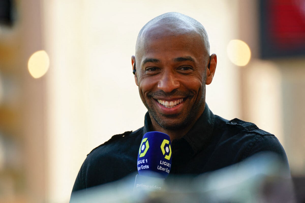 Photo : Thierry Henry largement complimenté par une de ses collègues de ...