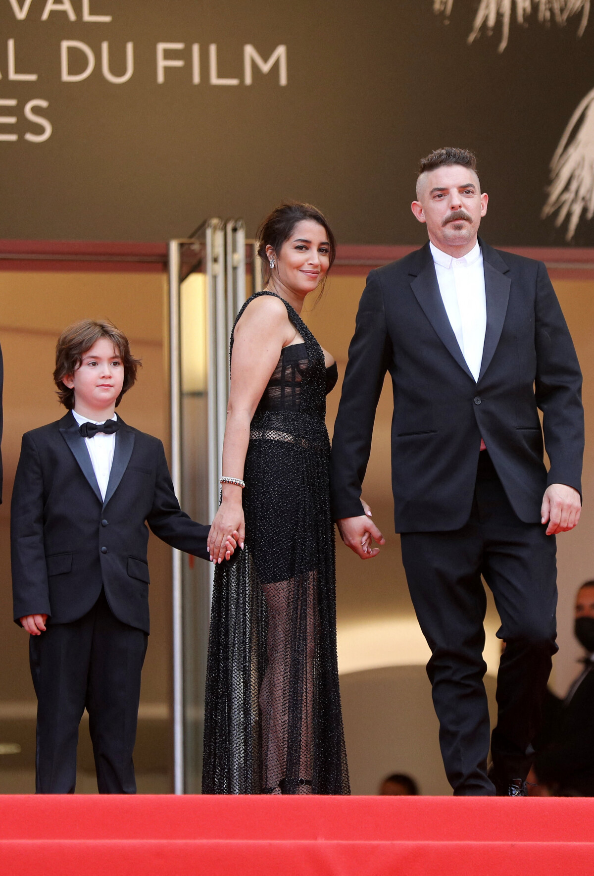 Photo : Gabriel Merz Chammah (petit-fils de I.Huppert), Leïla Bekhti ...