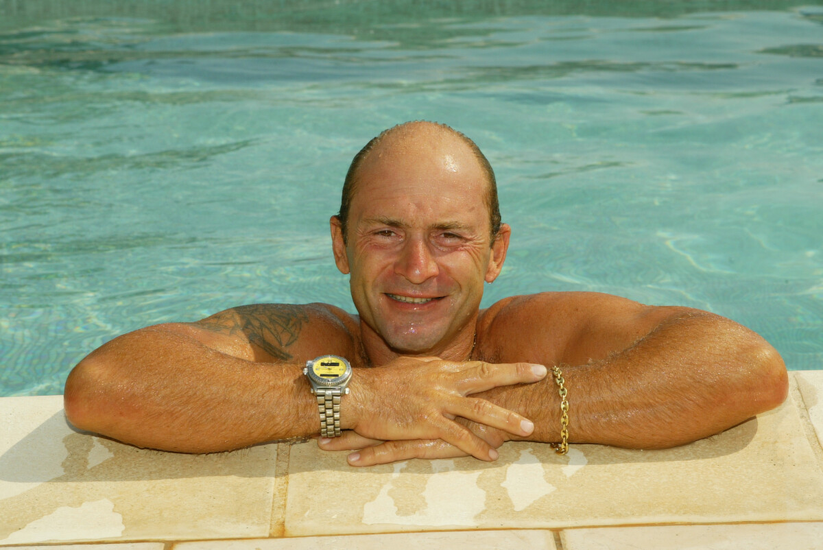 Photo : Exclusif - Vincent Lagaf' pose dans sa propriété à Cavalaire le ...